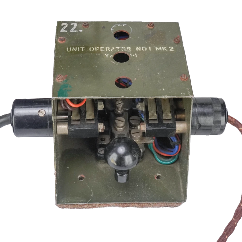 NZ Army Unit Operator No. 1 Mk 2 Morse Key, Headset and Microphone, It